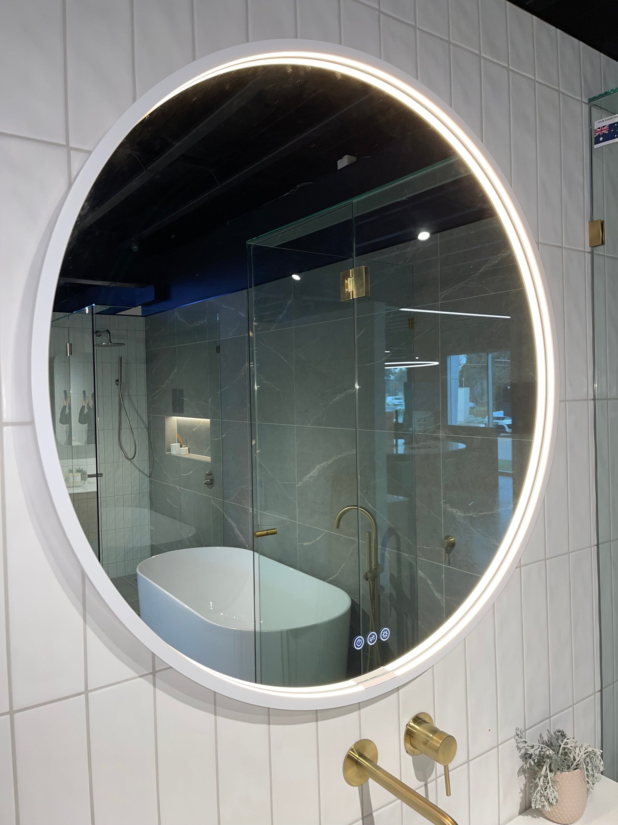 Euro Mirror Olëk White Frame 900mm — Designer Bathware